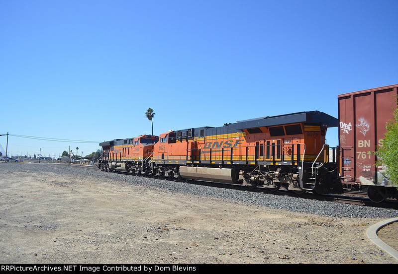 BNSF 8075